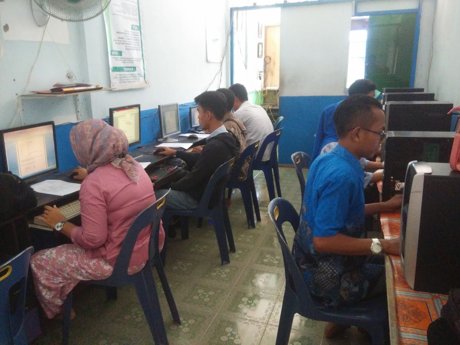 Lembaga Kursus Komputer Fathia: Pelatihan Komputer Kelurahan Naga Kesiangan