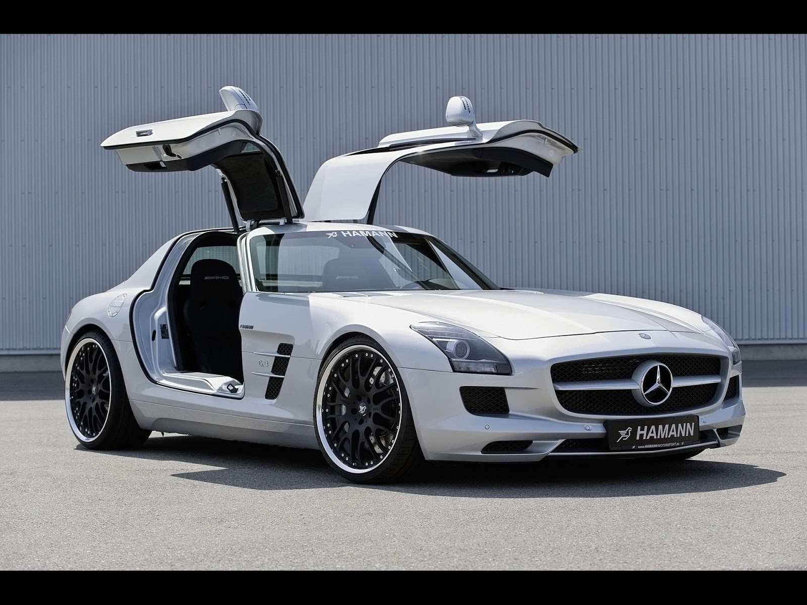 Fast Cars: Mercedes Benz SLS AMG