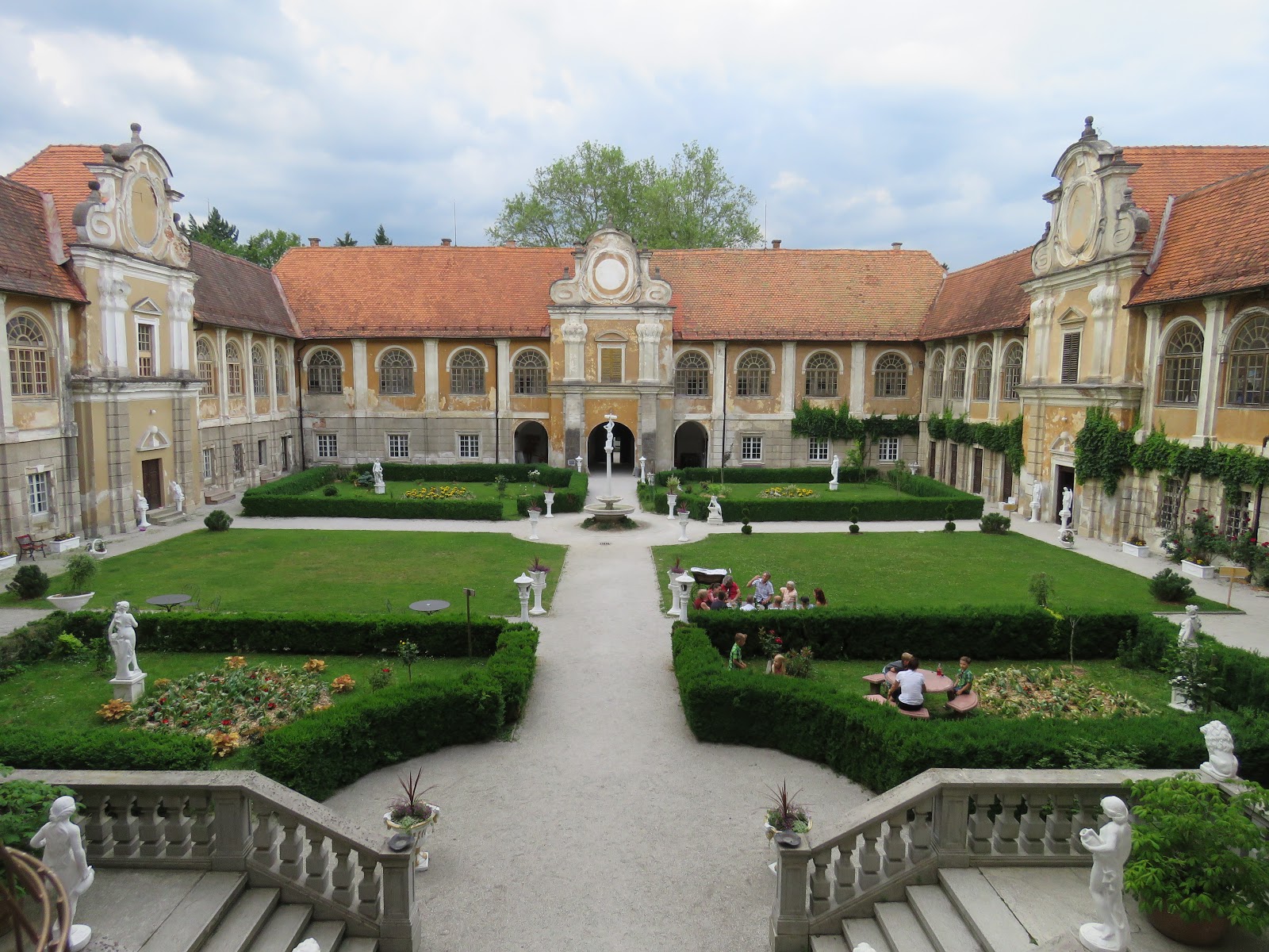 Iz malega zraste veliko: Dvorec Štatenberg