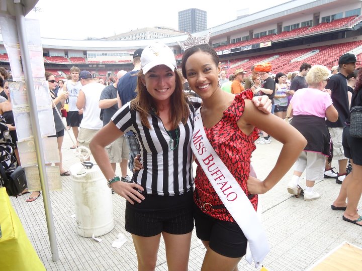 Arooga's Grille House & Sports Bar: National Buffalo Wing Festival