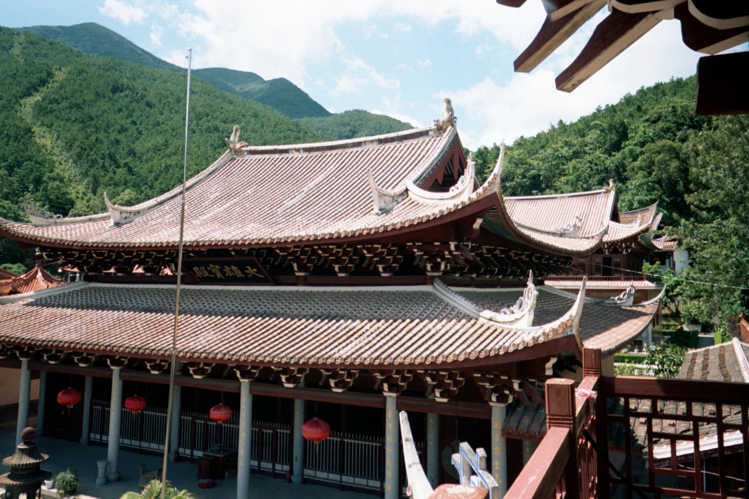 Leaving for the Rising Sun: Chinese Zen Master Yinyuan and the ...