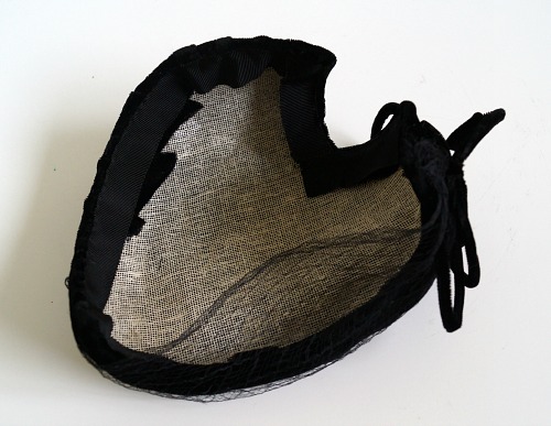 How I restored a crushed and battered vintage 1950s hat | Tanith Rowan