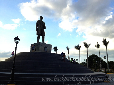 Backpacking Philippines: The Largest Jose Rizal Monument in Calamba, Laguna