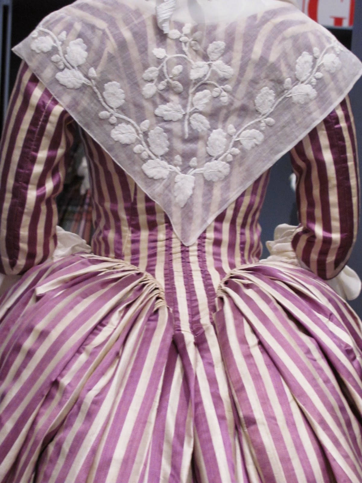 A brief summary of 18th century fichus