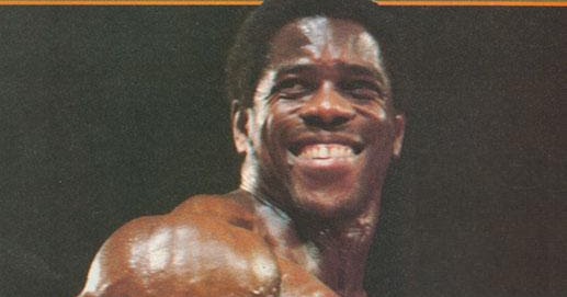 Bodybuilder Bulge, Posing Trunks, VPL: Bertil Fox: posing excitement ...