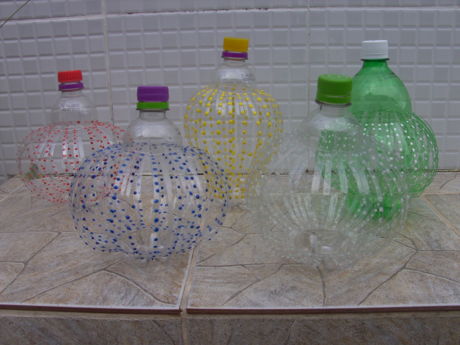 Carmen Artes Manuais: Reciclagem com garrafa Pet