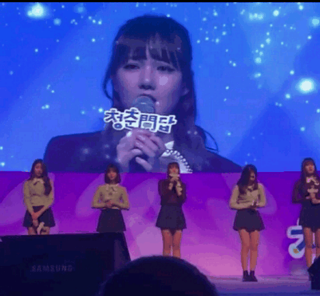 GFriend SinB faints on a stage - K-POP, K-FANS