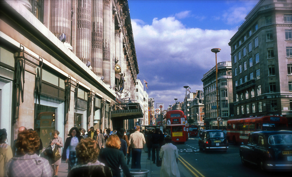 Everyday Life of '70s London Through A Swedish Traveler's Lens ...