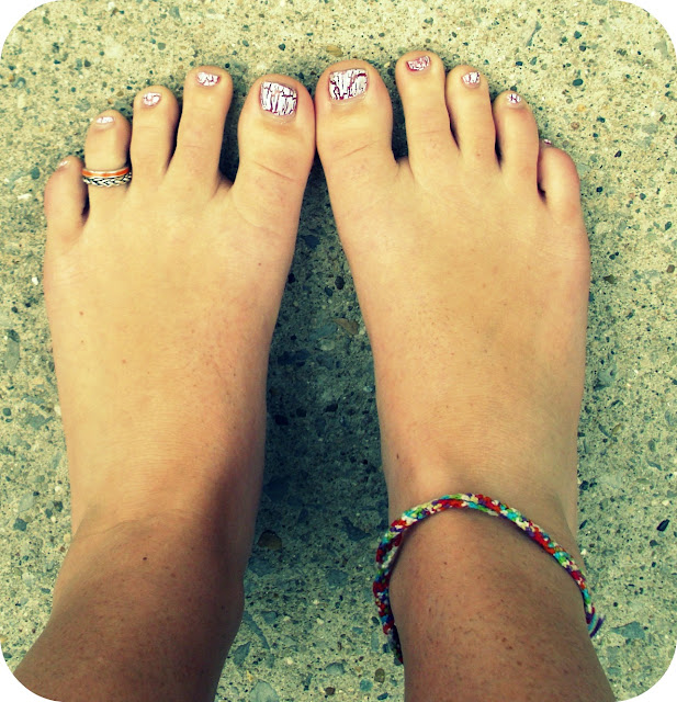 So, Hi: comic strip nails.