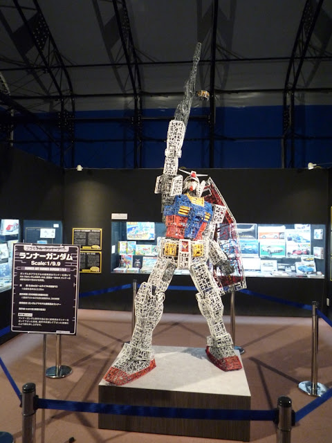 9 Feet Gundam Made of Runners - revisiting the wonder of gunpla world ...