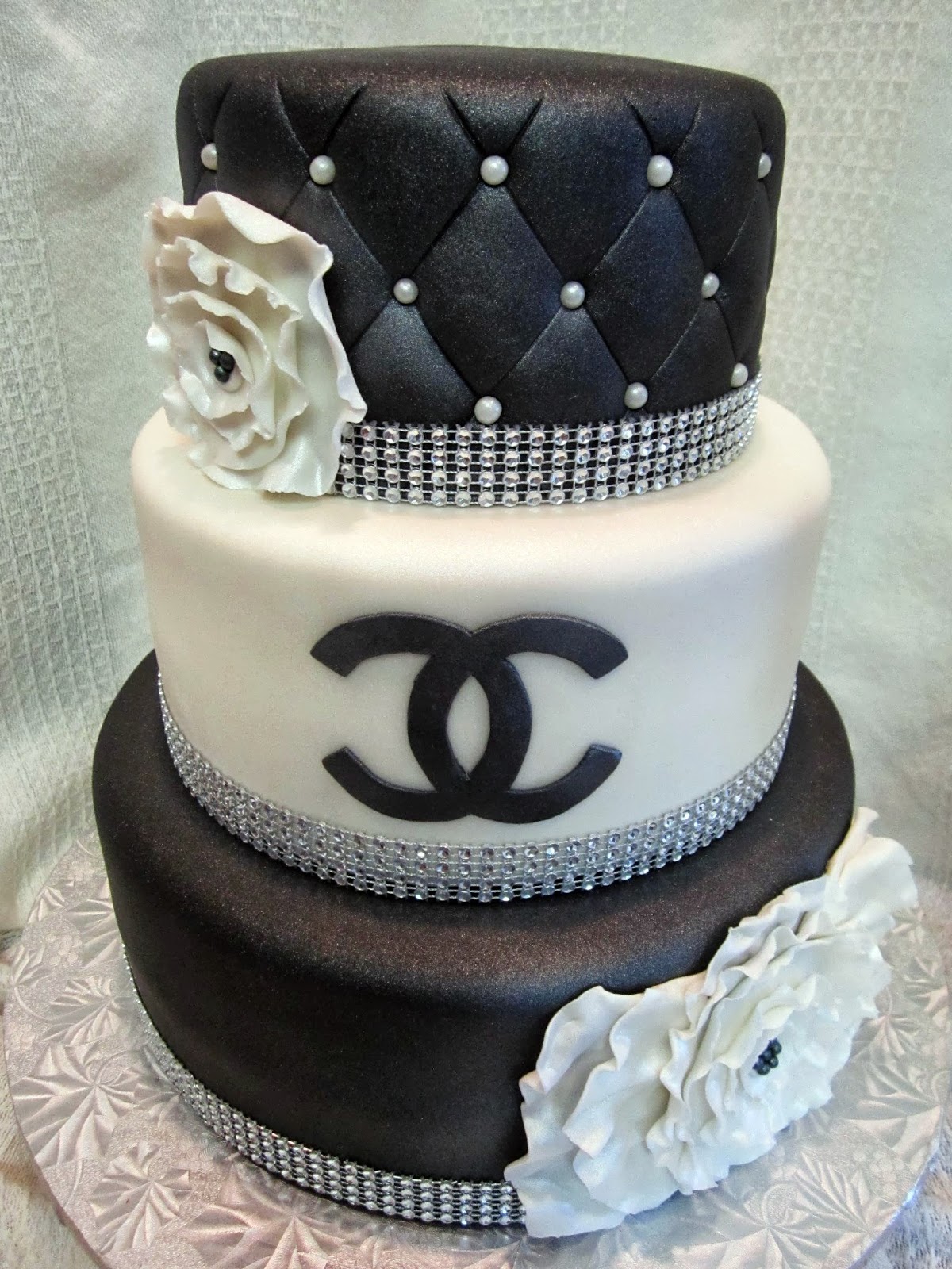 MyMoniCakes: Chanel Inspired Cake with quilted and ruffle accents