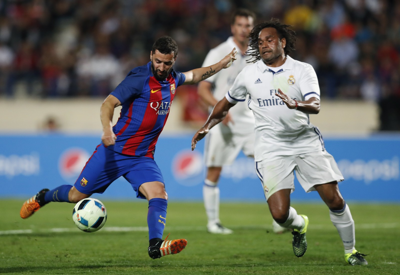 Simão Sabrosa: Simão Sabrosa marca no 'Clássico das Lendas' entre ...