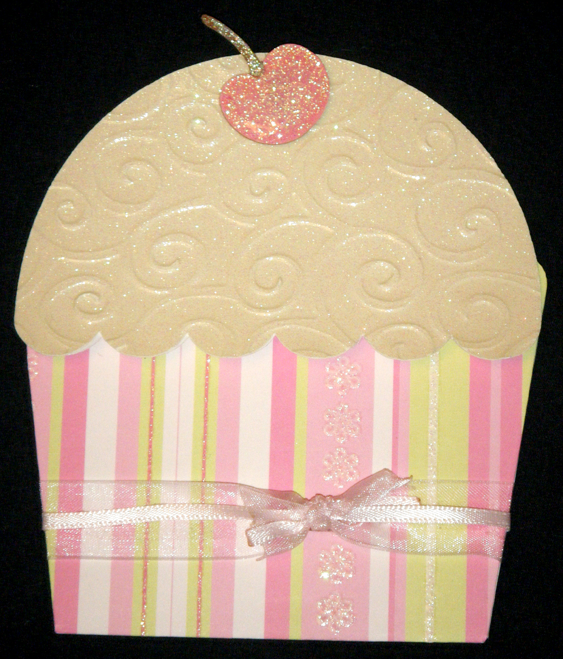 Cards by CG: Embossed Cupcake Gift Card Holder