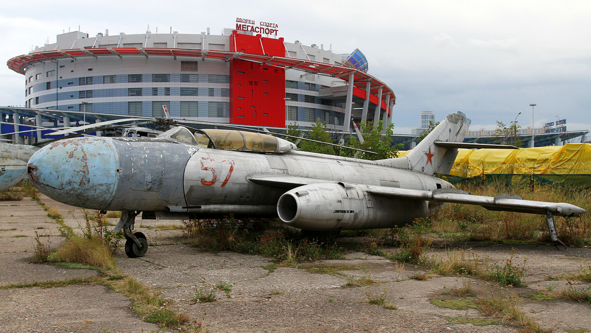 A Born Again Roman: Yakovlev Yak-25 Mandrake