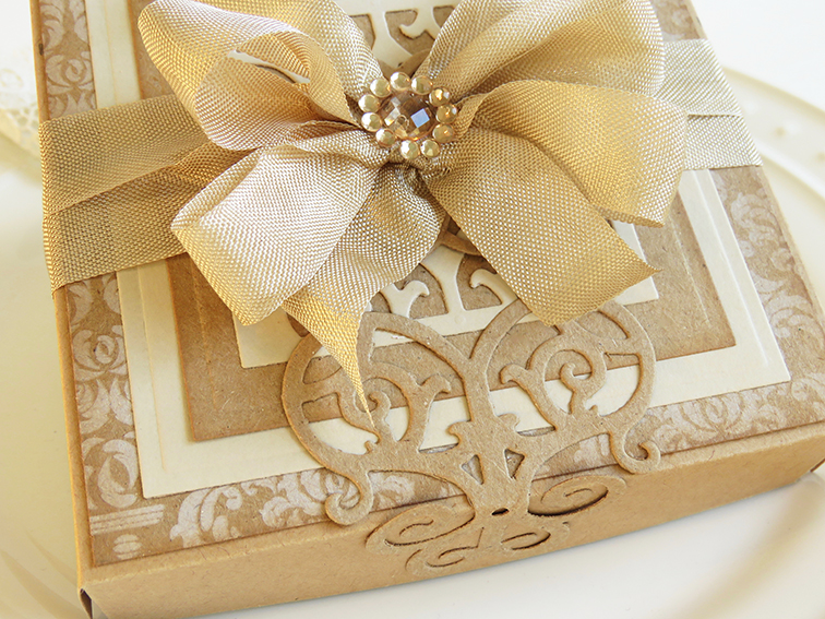 Victorian Paper Queen: More fun with border dies