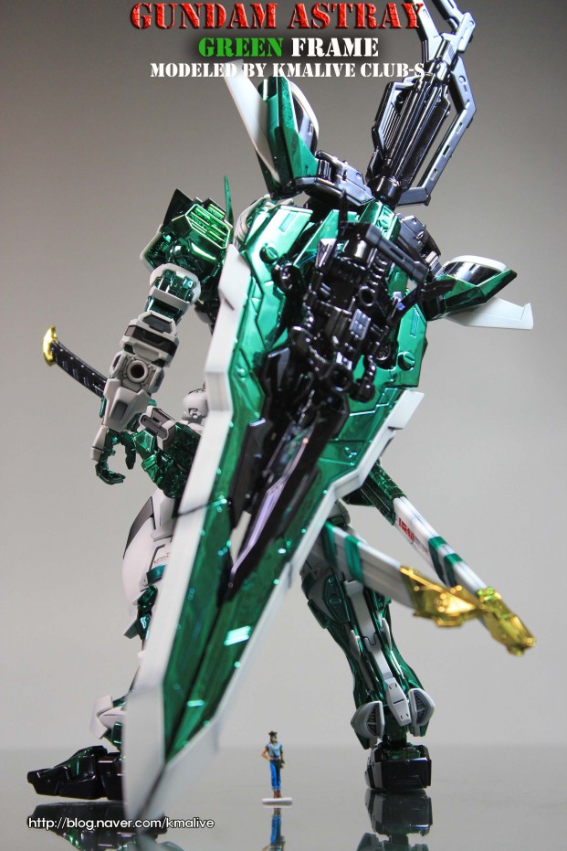 Custom Build: MG 1/100 Gundam Astray "Green Frame"