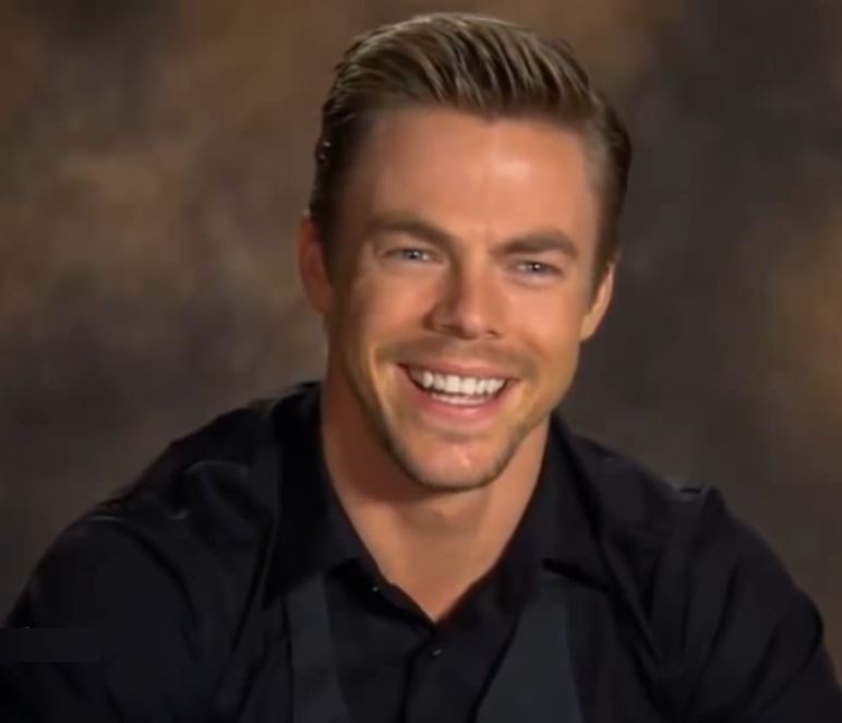 DWTS Lover: Disney’s Holiday Houghs