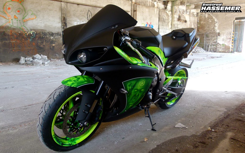 See Best Style: YAMAHA R1 GREEN&BLACK CUSTOM