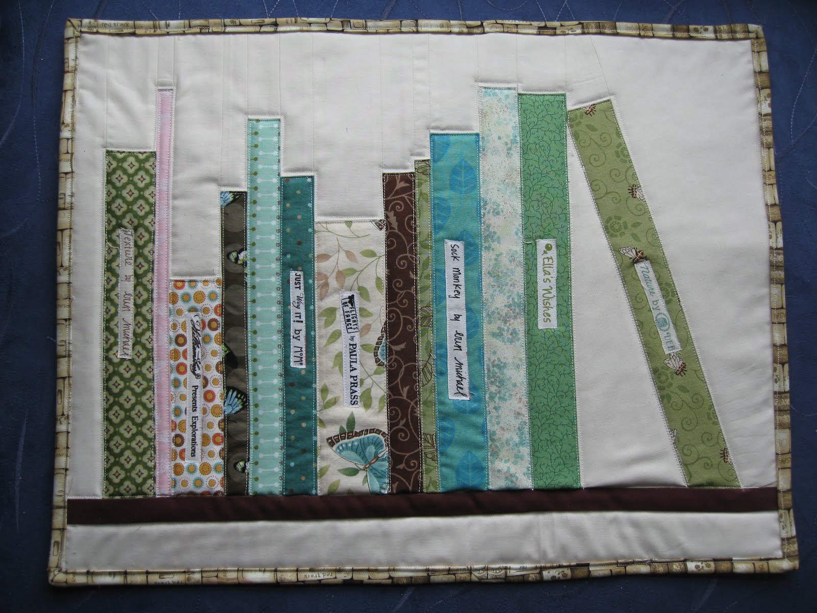 Vikki's Dinner and a Treat: A Mini Bookshelf Quilt