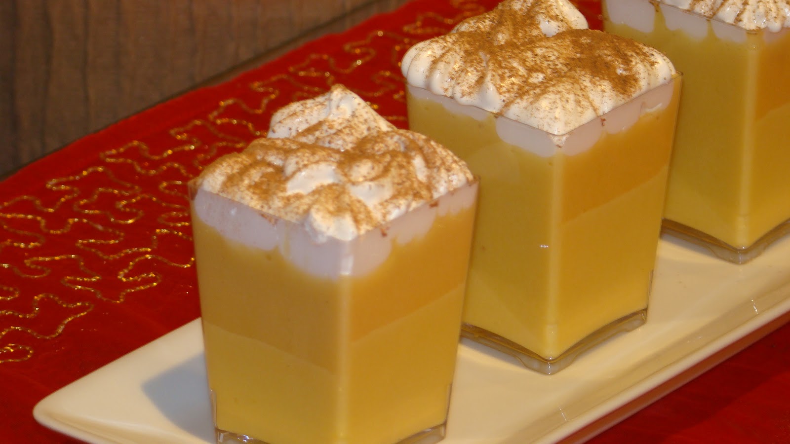 La Guinda de la Torta: Suspiro Limeño en vasos para postres