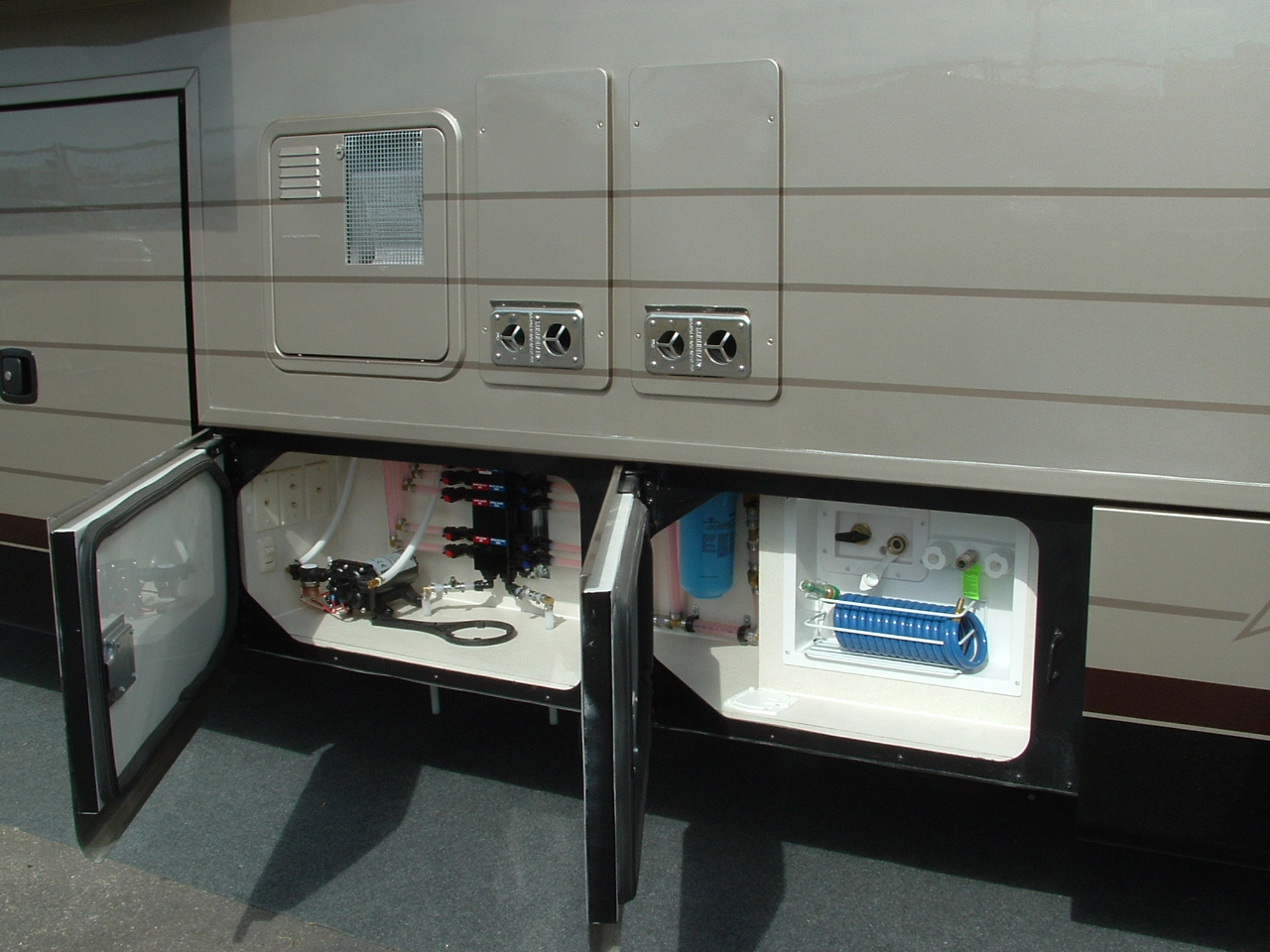 Diesel Gypsy: FORKS RV & the Continental Coach