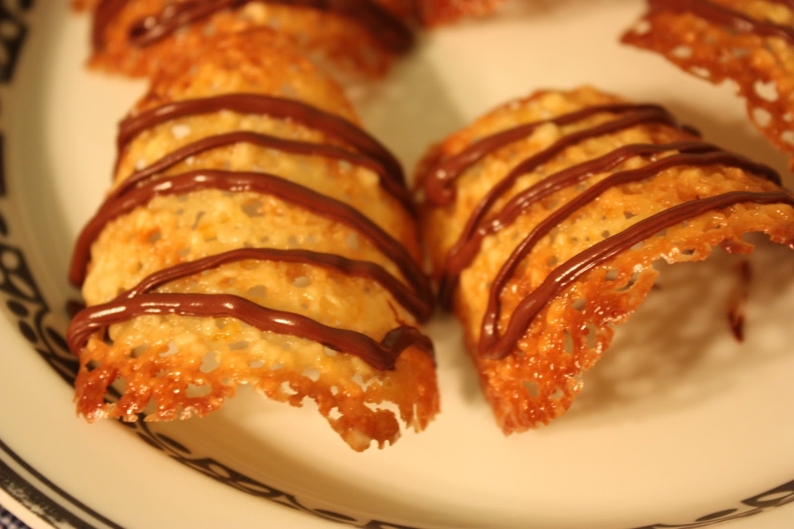 Kathleen's Baking Adventures: Tuiles - TWD: Baking with Julia