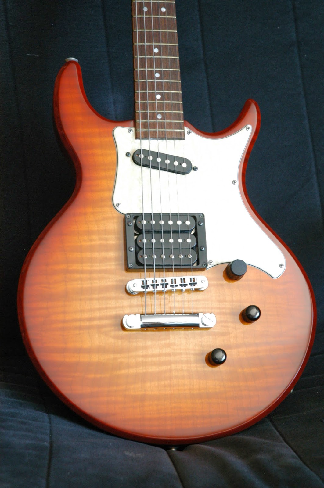 paco couto. guitarras: abril 2014