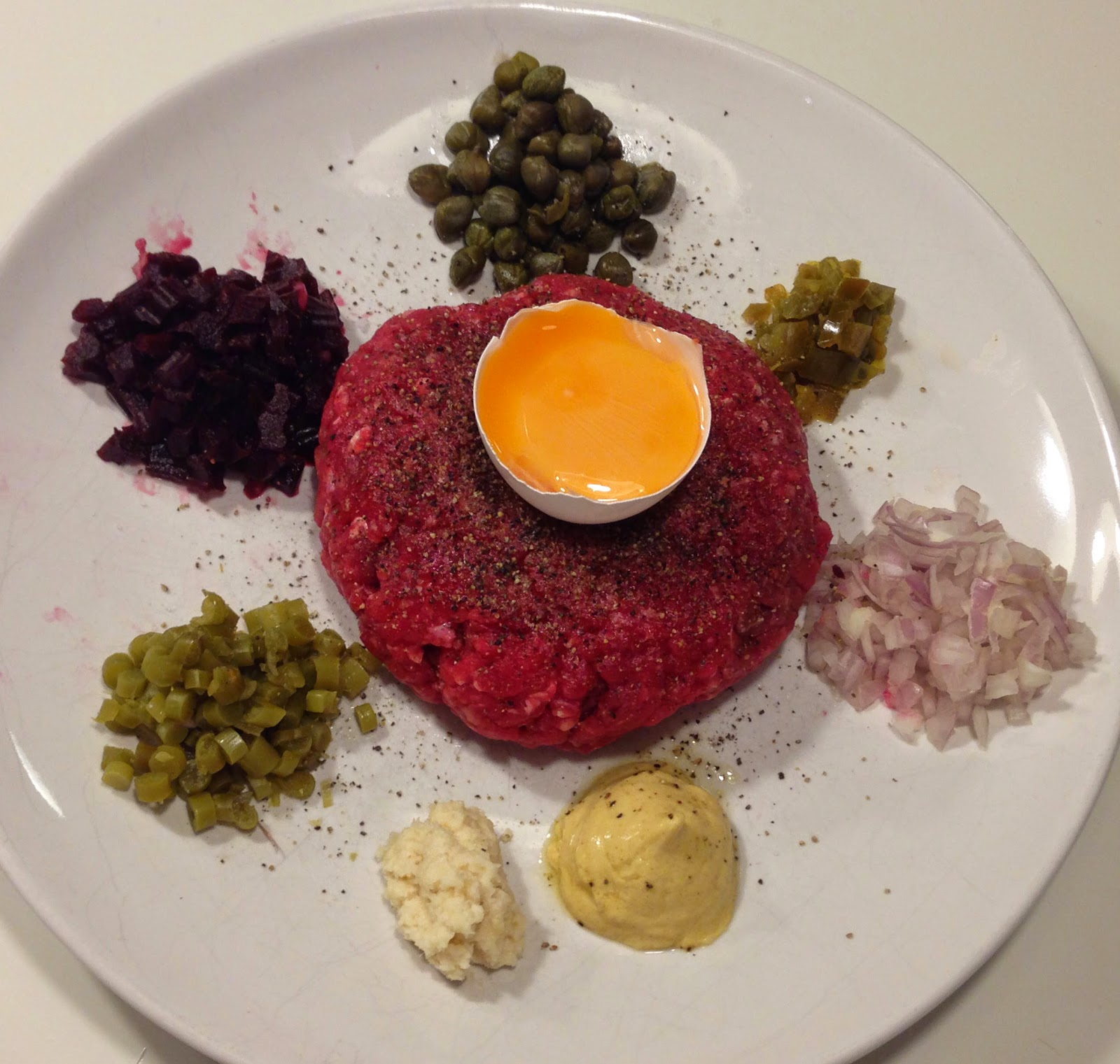 Venäläisen keittiön herkkuja: Tartarpihvi - pihvien klassikko