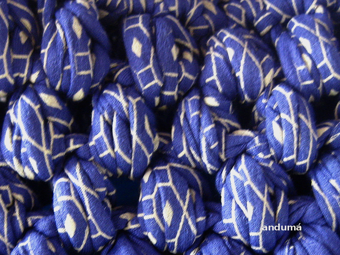 Ganchilla que te ganchilla...paso la noche y el día: Bolso punto puff