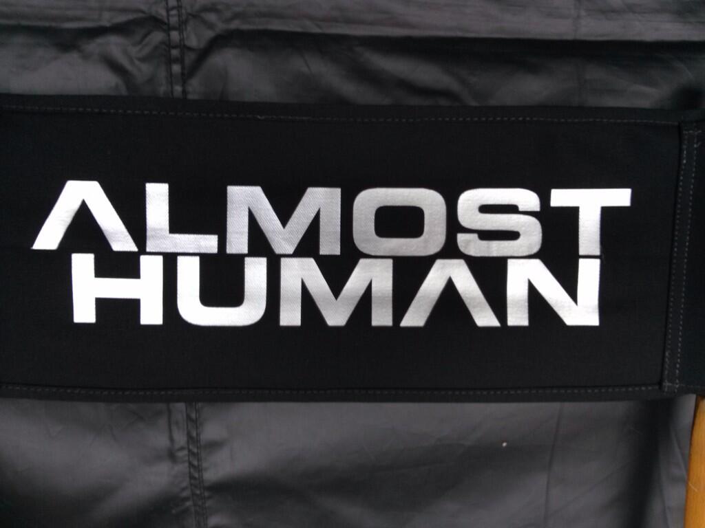 Almost Human France: Le cast : Darren E. Scott