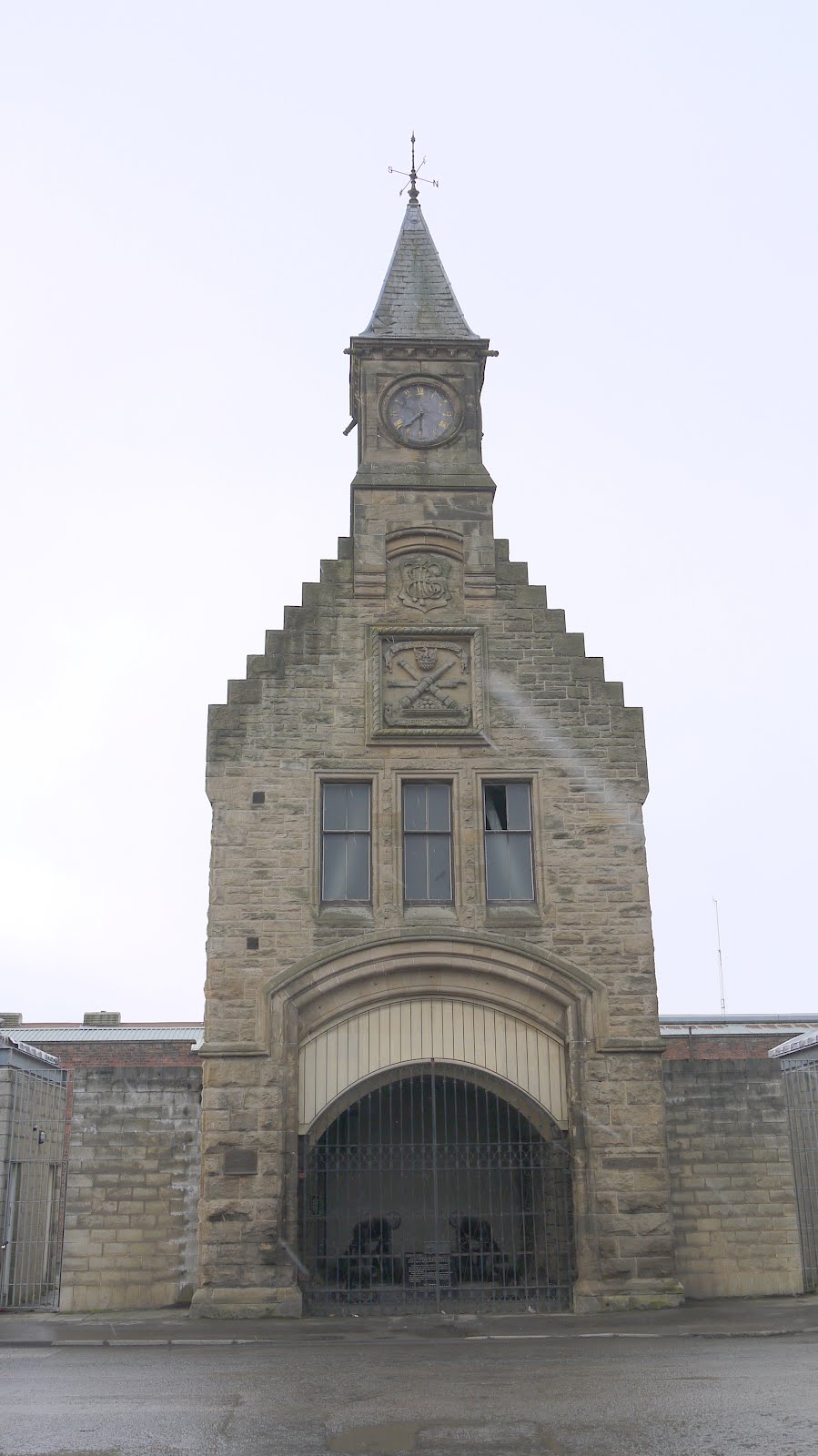 Walking and Crawling: Larbert to the Behind The Wall/Falkirk Beer ...