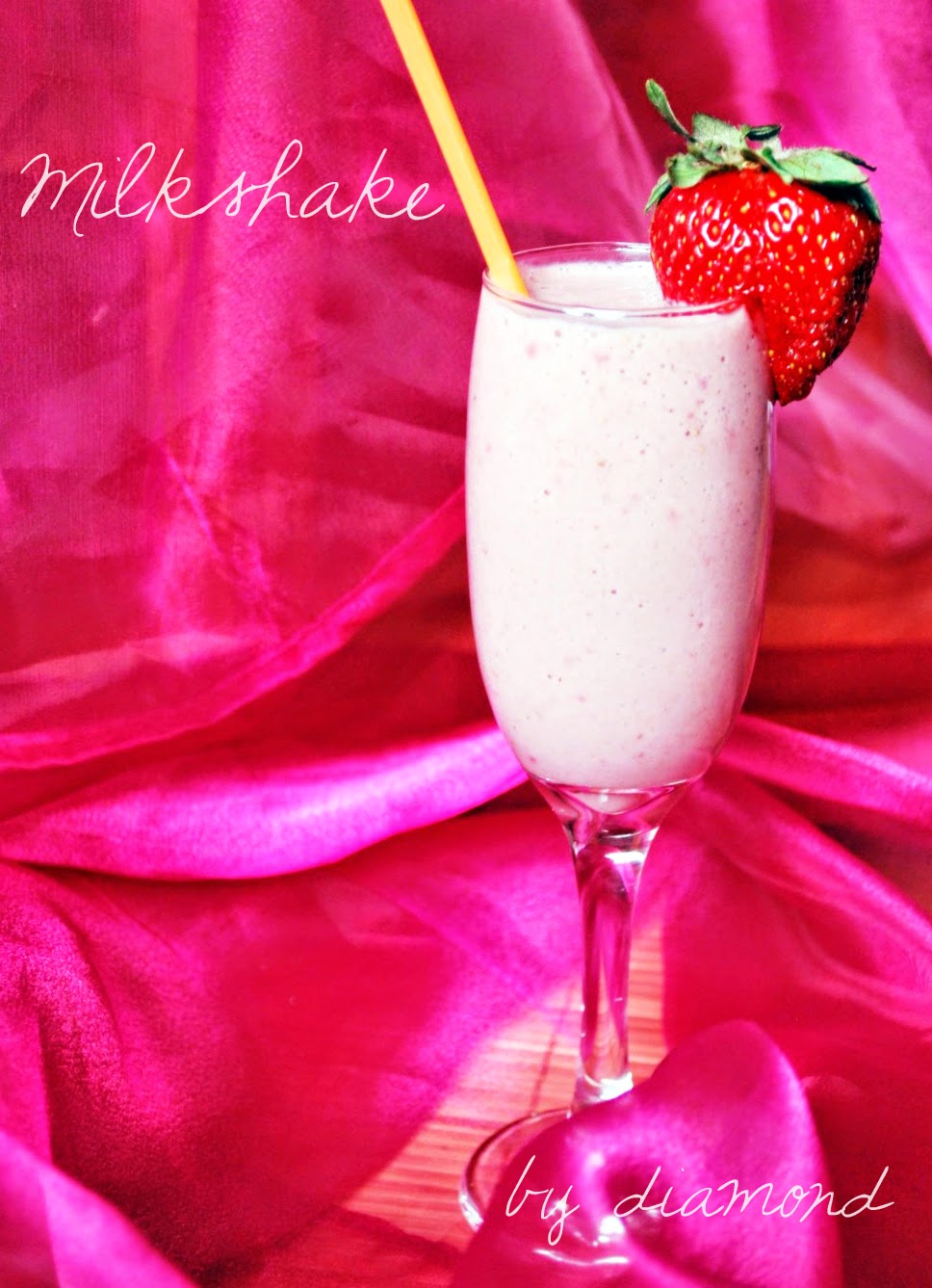 Diamond Cuisine!: Milkshake de capsune si banane- racoritorrr :D
