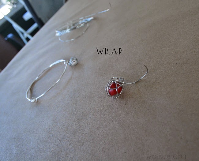 WobiSobi: Expandable Wire Bangle With Charm, DIY