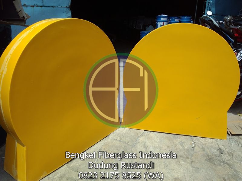 Pembatas Jalan Fiberglass | Bengkel Fiberglass Indonesia