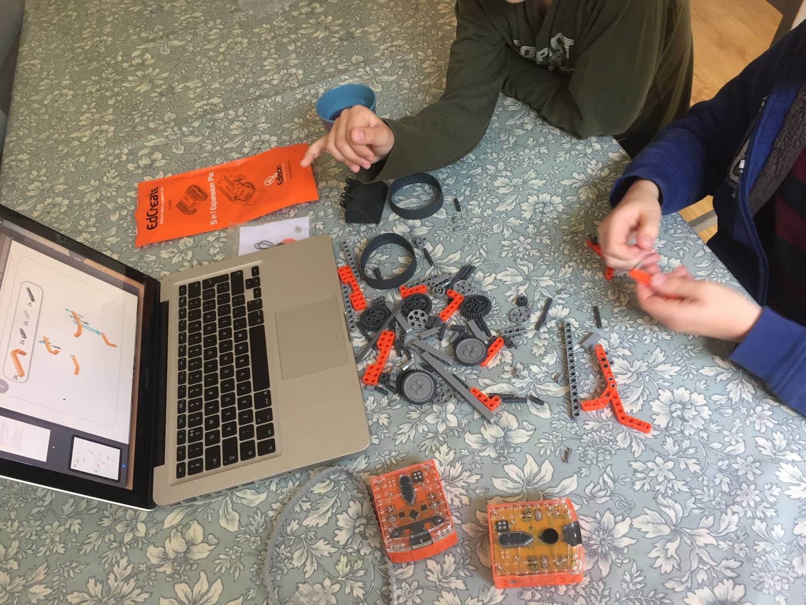 EdCreate: Edison Robot Creator's Kit - Review | Tech Age Kids ...