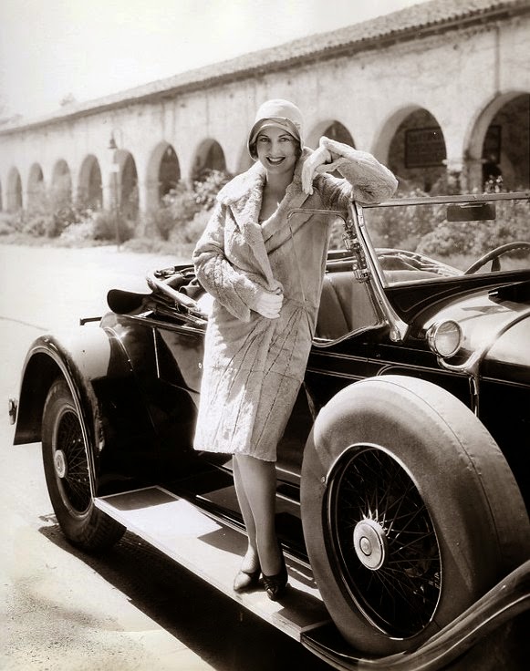 15 Vintage Photos Show Beautiful Fashion of the 1920s ~ Vintage Everyday