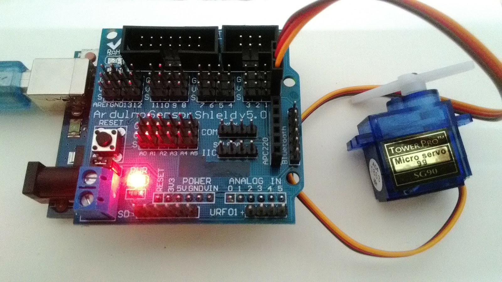 Arduino SG90 馬達控制 - 不及格研究室