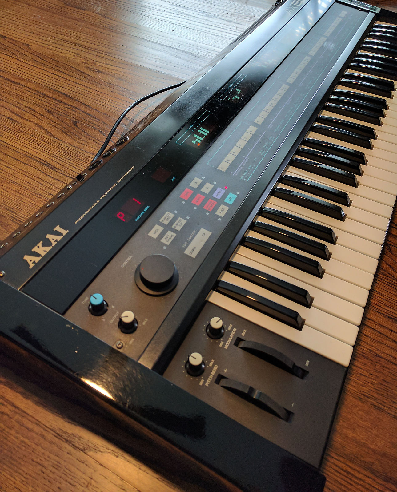 MATRIXSYNTH: Akai AX80 Analog Synthesizer