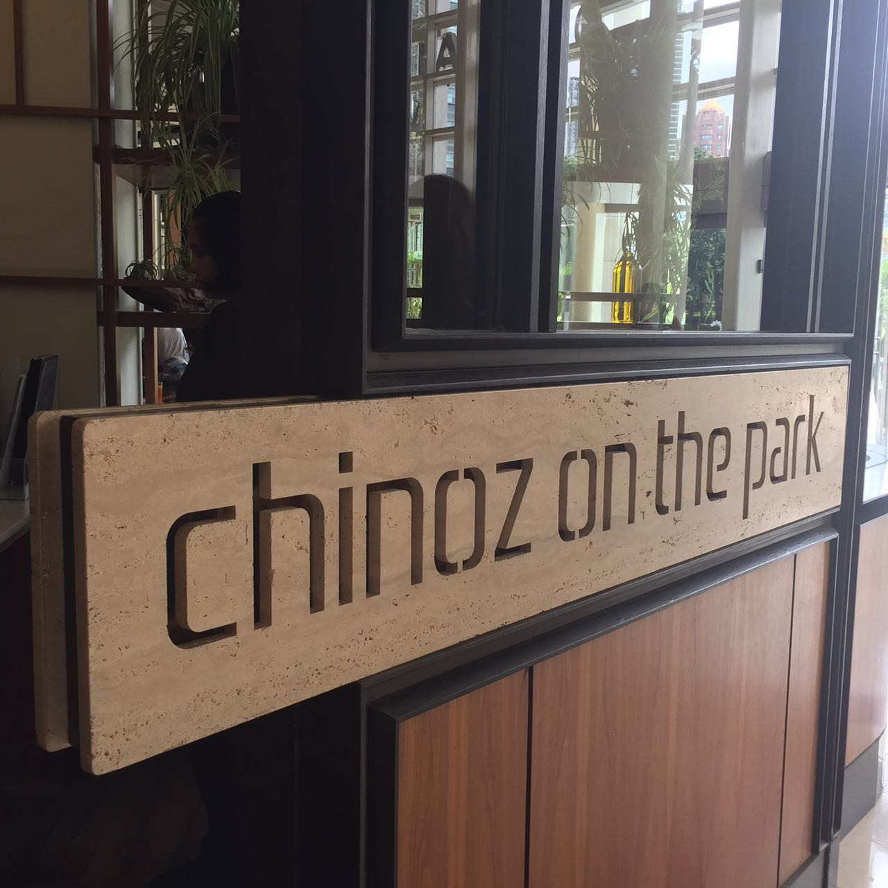 Liv & Luv: Chinoz On The Park
