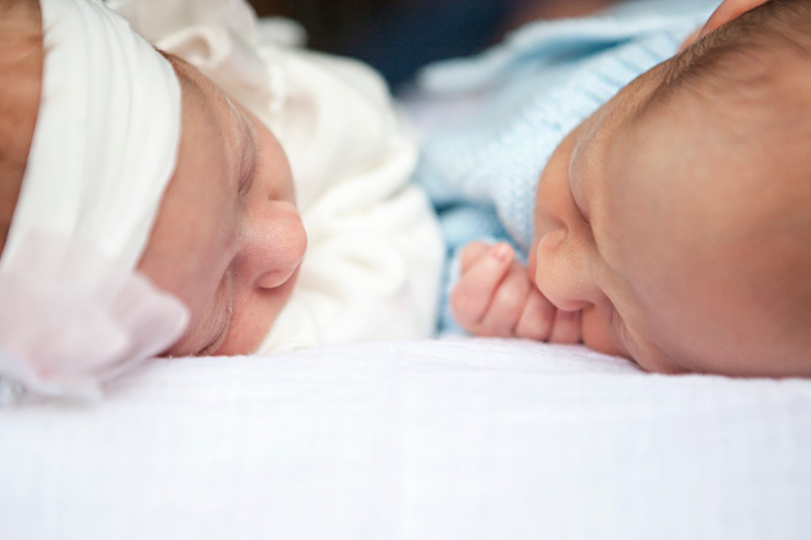 Life is... Glamorous and Fabulous!: Itty Bitties...Newborn Photos