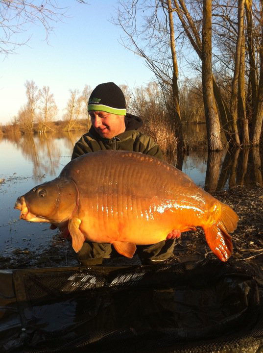 Carp fishing with Hortonfishing.com: Graviere de la Traque : start of ...