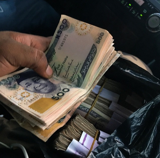 Nigerian Politician Caught With N1 Billion Cash In Niger Rep. Fled ... Nigerian Politician Caught With N1 Billion Cash In Niger Rep. Fled ...