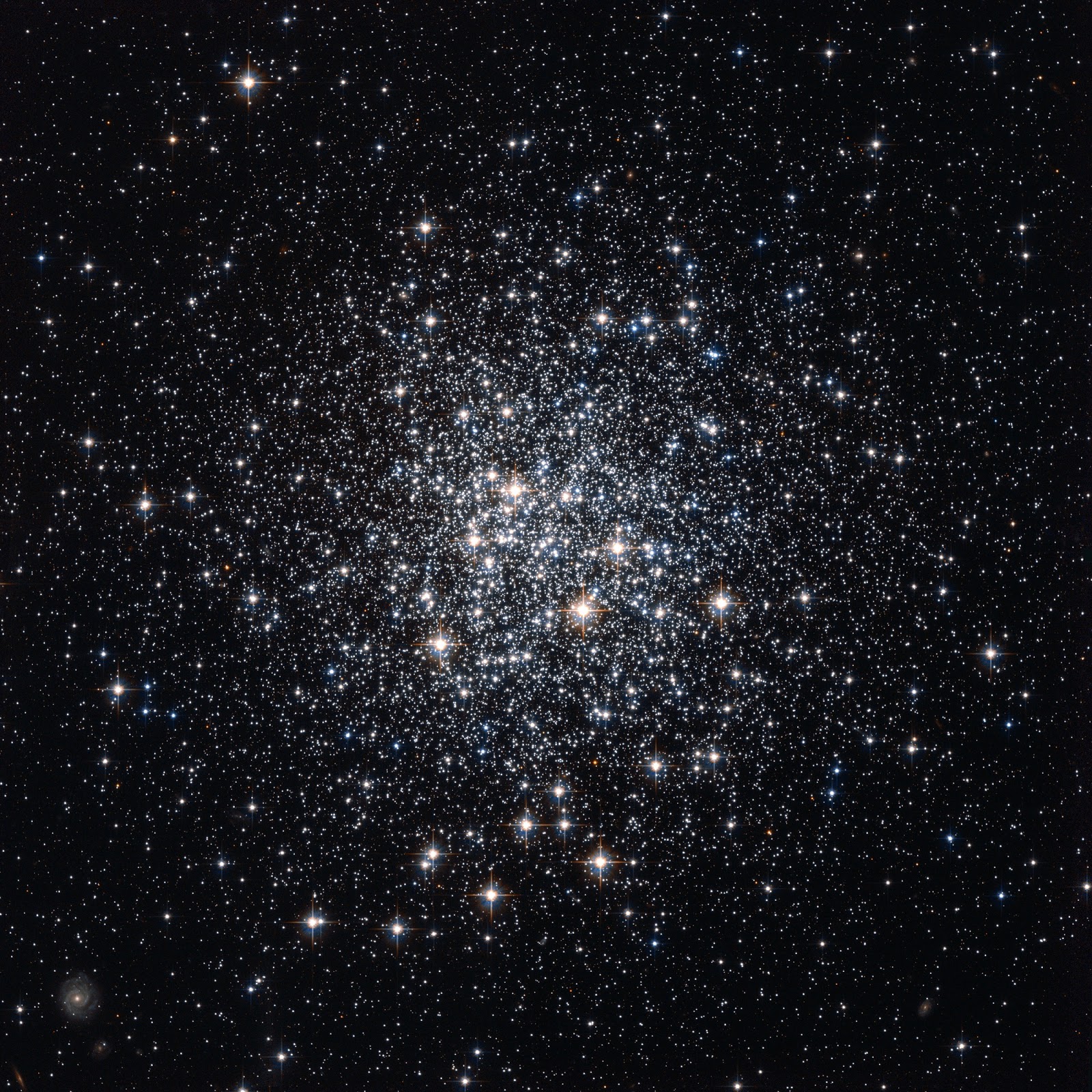Globular Cluster Messier 72 | Earth Blog