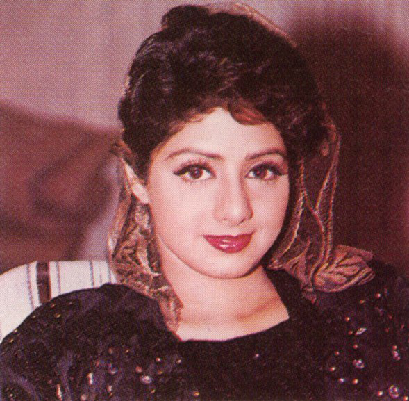 Sridevi: Sridevi's final look in Roop Ki Rani Choron Ka Raja (1993)