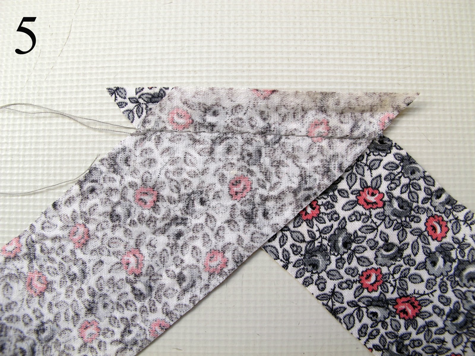 marapytta syskole: Tutoriale - sy skråbånd sammen diagonalt