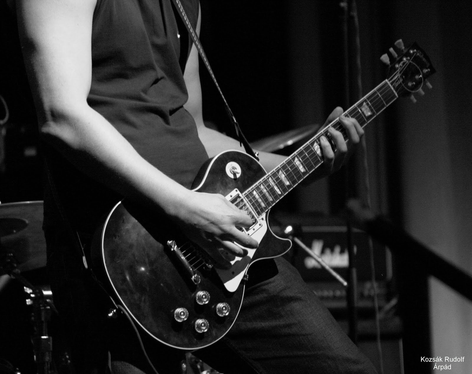 gambar: Gambar Gitar Lengkap