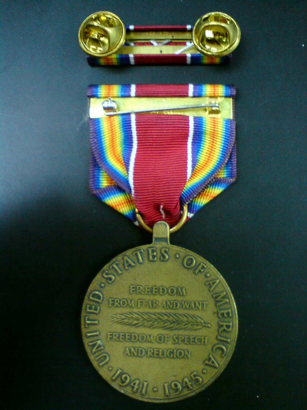 711CollectionStore: WWII USA Medal 1945