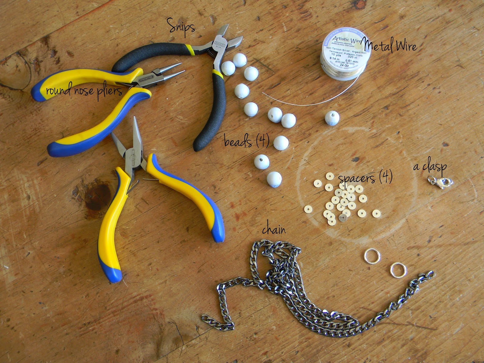 Jolie Jouel: DIY Friday: Bead & Chain bracelet