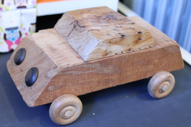 Walrus: Wooden Car Toy