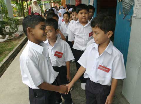 Bahasa Melayu Tahun 5: Nilai Murni : HORMAT MENGHORMATI